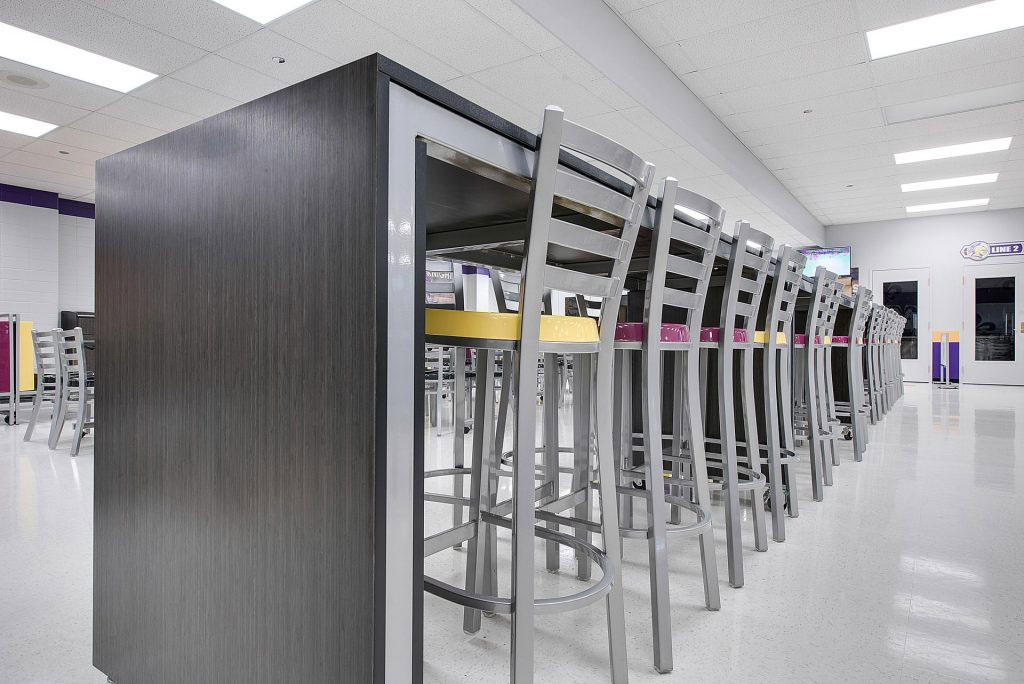 4 Reasons Why Communal Tables Are Still On-Trend in QSR Design ...